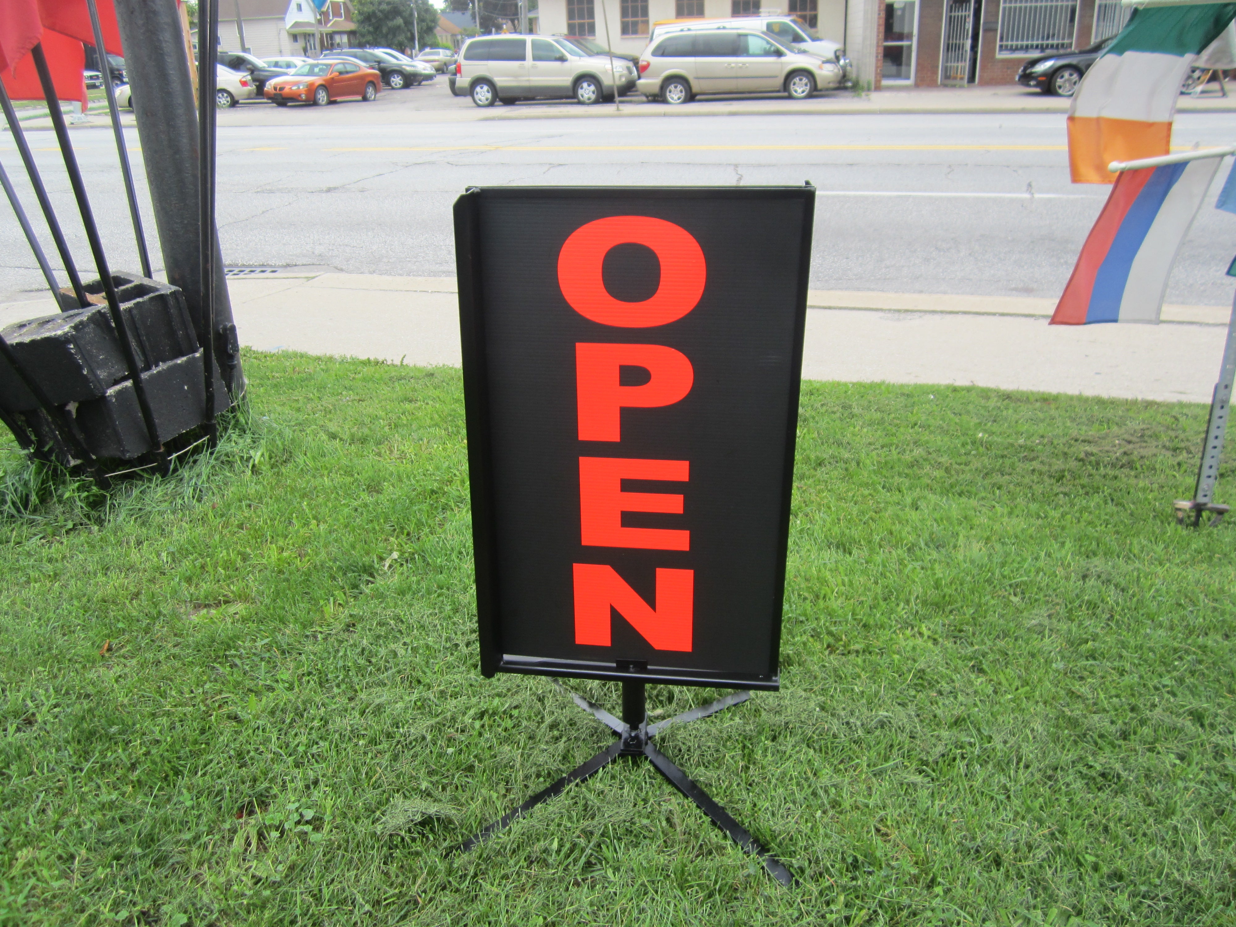 Spinning Sign Frame with Custom Sign – Depot.ms